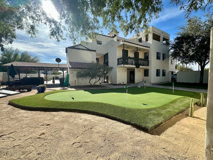 Ocotillo Oasis
Pro Putting Green, Spa, Pool - Chandler, AZ
