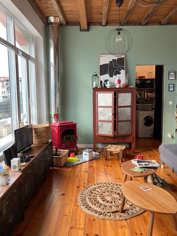 Bel Appartement En Duplex  à Hendaye, Esprit Loft - Hondarribia