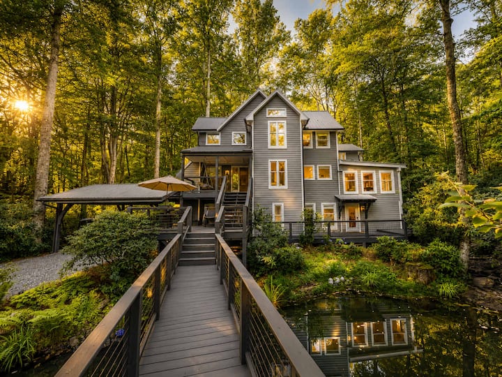 Luxury Manor W/indoor/outdoor Living & Fire Pit - Highlands, NC