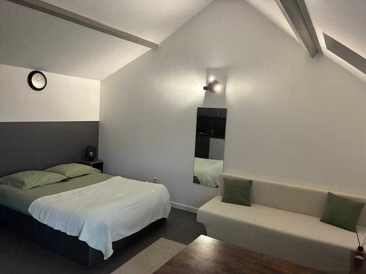 •	Calme, Confort Et Accès Facile Parking Gratuits - Reims