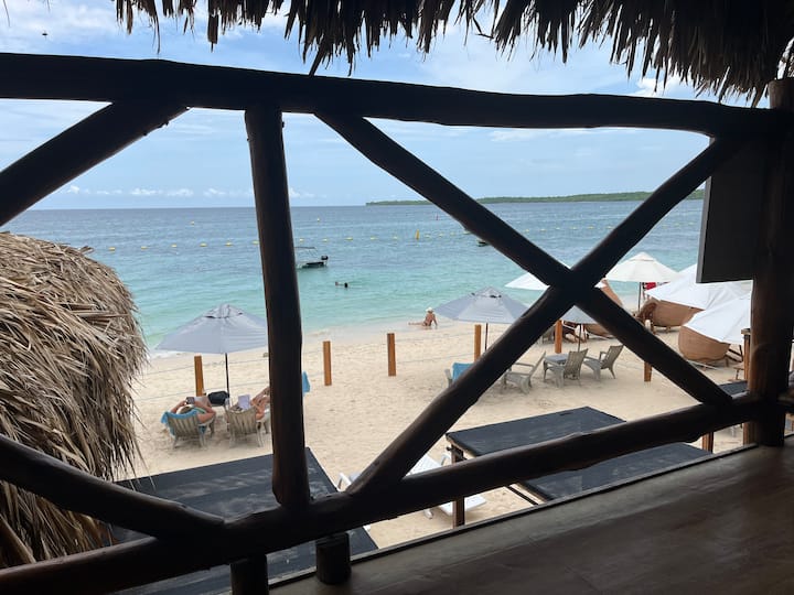 Amazing Beach House In The Nature - Rosario Islands