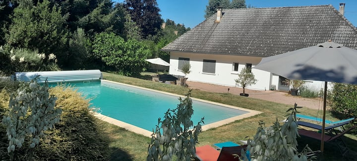 Villa Au Calme Avec Grande Piscine - Roanne