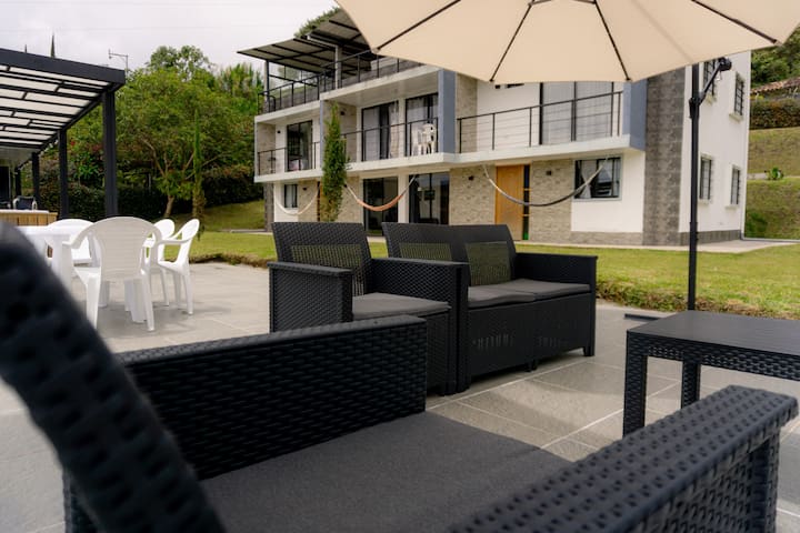 Apartamento Casa De Campo. Peñol 6 Personas (M) - Antioquia