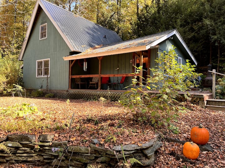 Cozy Vermont Chalet - Rock River, Dummerston
