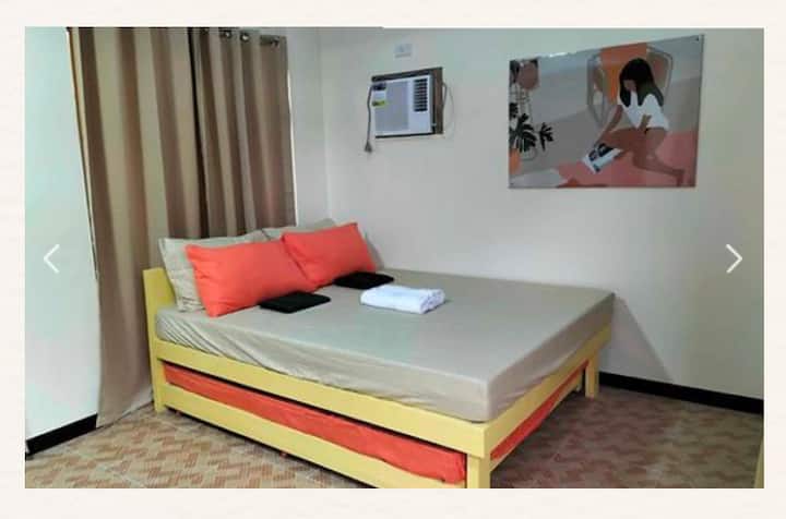 Lilac Deluxe At Balaideclaro Beach Resort - Taal