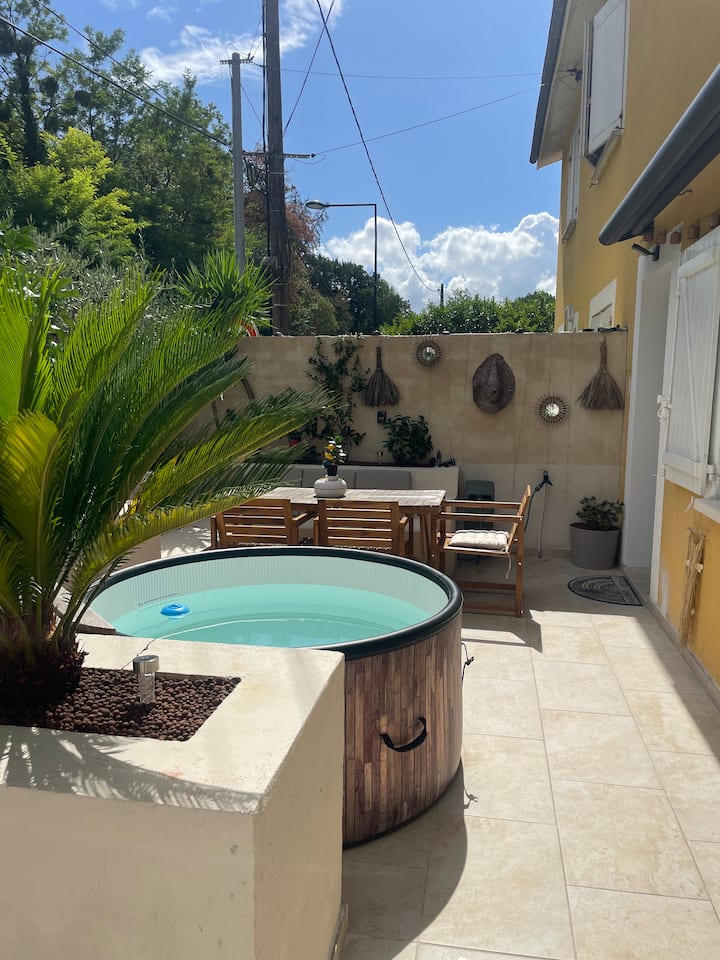 *Superbe Appartement Avec Spa Privatif* - Bordeaux