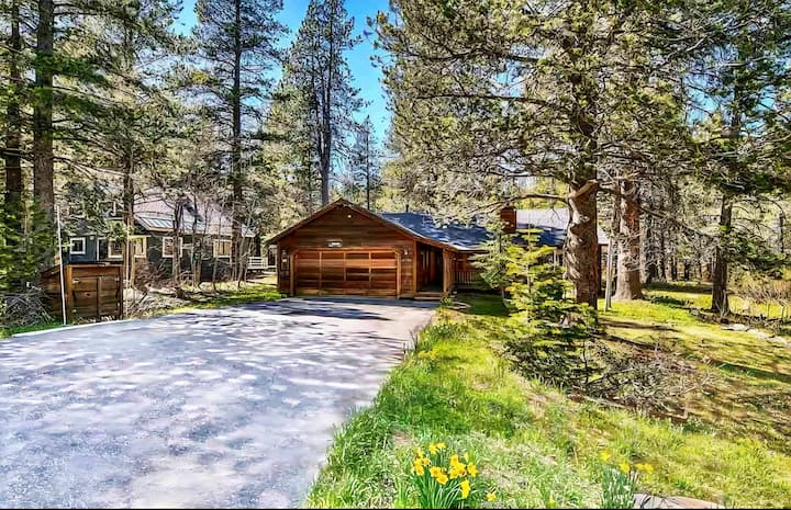 Cozy Mountain Getaway - Truckee, CA