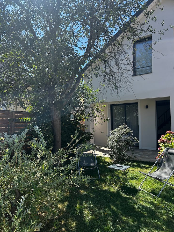 Maison De Ville Avec Jardin - Idéale Pour Famille - Pontault-Combault