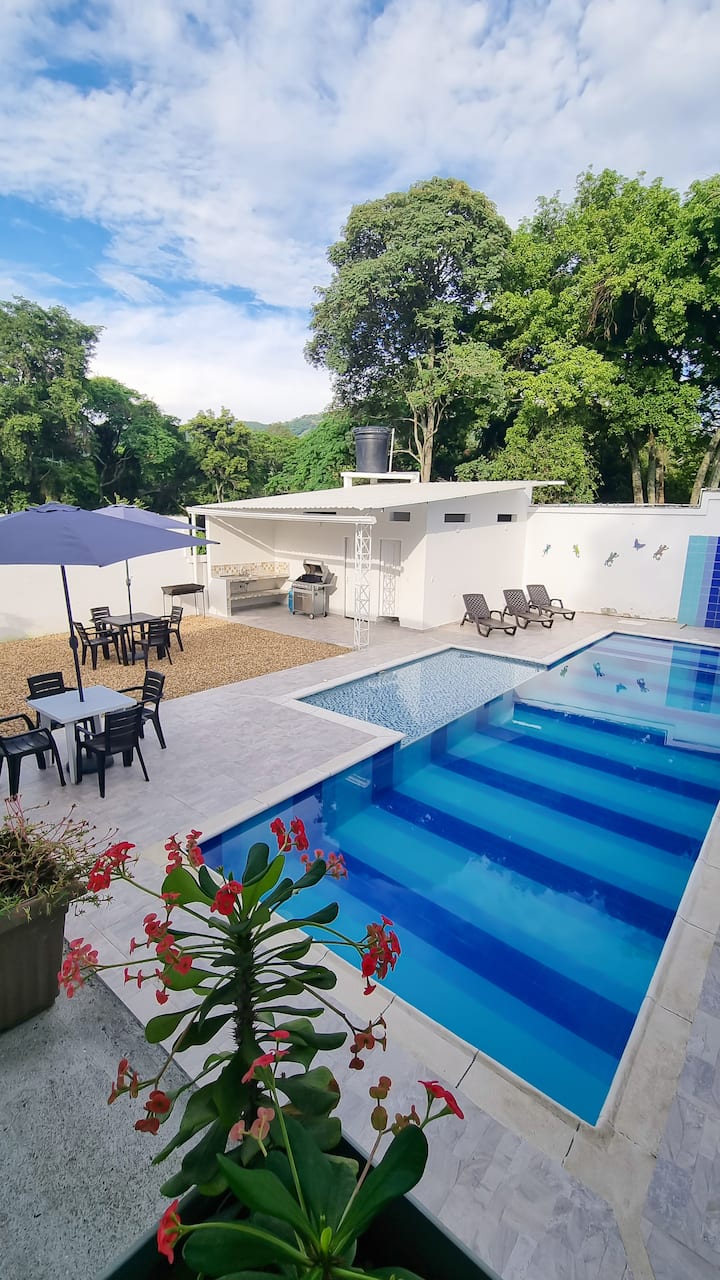 Hermosa Casa Con Piscina En Tocaima, Cund. - Tolima