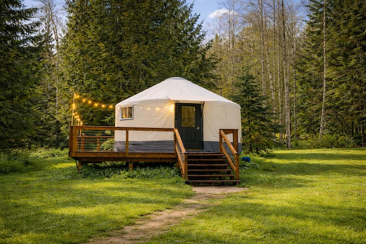 The Yurt At Moonshine Meadows - Skykomish, WA