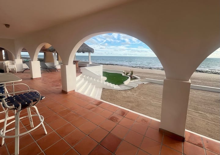 Newly Renovated 3 Bed Home Directly On The Beach. - Puerto Peñasco