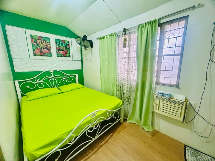 2pax+1 Ac Br+ Videoke+200mbps+netflix+cook - San Mateo
