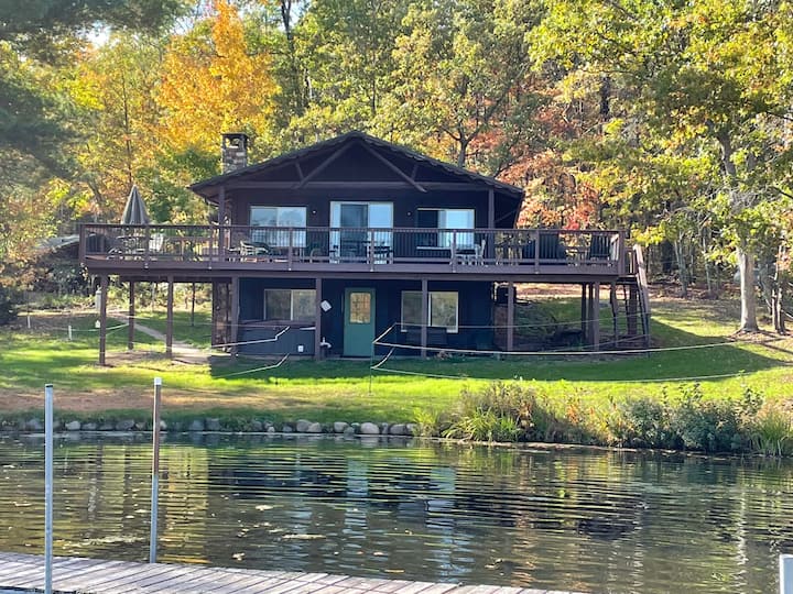 Tippy Canoe Cabins - Gull Lake, WI