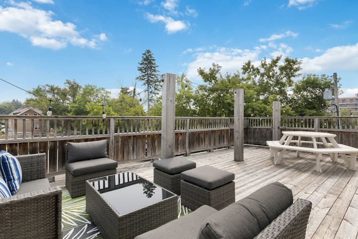 Bright And Spacious Condo In Downtown Collingwood - Collingwood