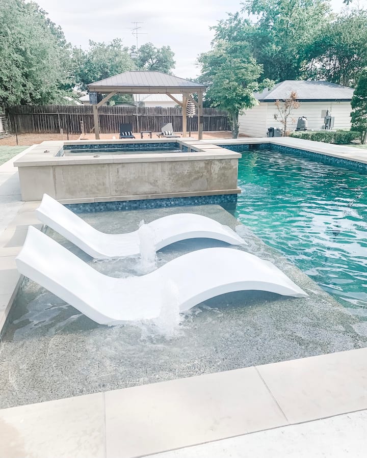 *New*the Parker: Pool/spa, Ctyrd, Firepit Off Main - Fredericksburg, TX
