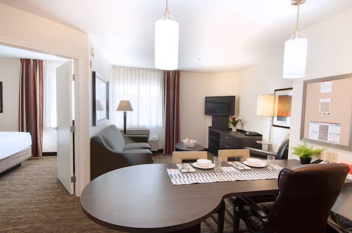 Your Home Away From Home! Pets Allowed - Orange, CA