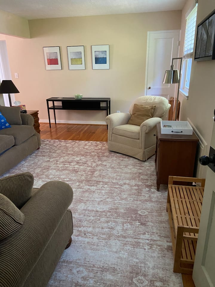 Rotating Medical Students-15 Min Walk To Hospital - Winston-Salem, NC