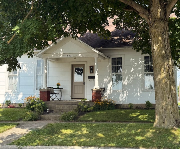 Cheerful 2-bedroom Residential Home With Garage - Splash Pad, New Knoxville