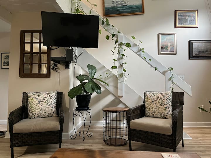 Friendship Acres Barn Apt. A - (Winter Specials) - Ipswich, MA