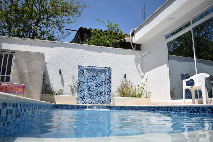 Casa Elena Con Piscina En Santa De Antioquia - Santa Fé de Antioquia