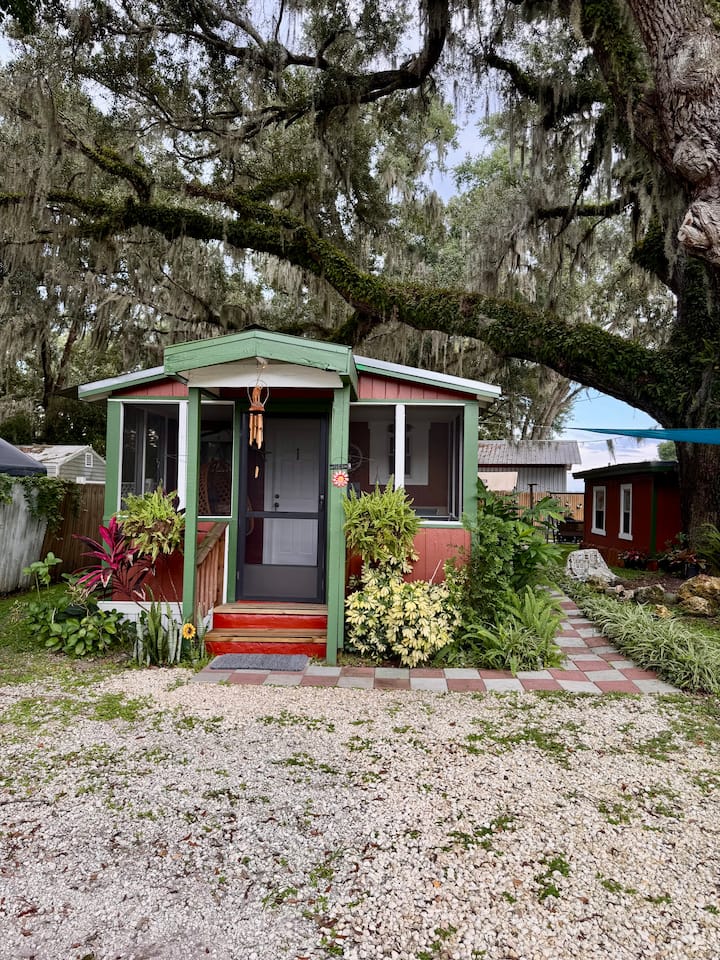 Seaside Dreams Cottage At Coco Ranch - Lake Weir, FL