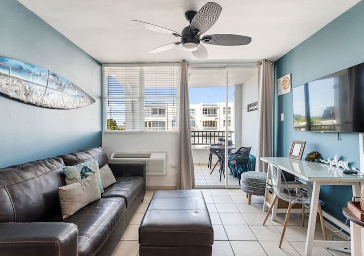Coastal Condo • Walk To Beach • 2br • Pool • Wifi - Aguada