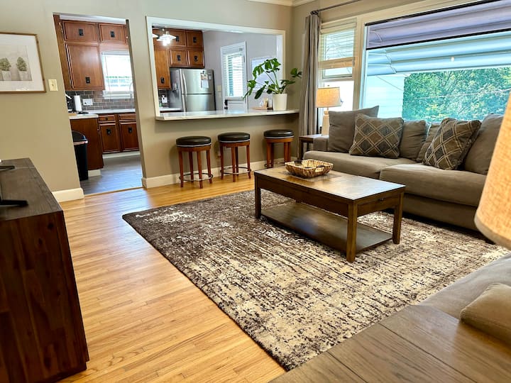 Open Kitchen/private Drive & Garage/sleeps 5 - 수시티