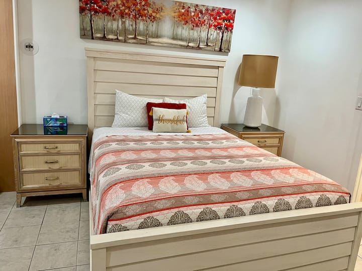 Private Entrance One Bedroom And Bath Blue - Las Vegas, NV