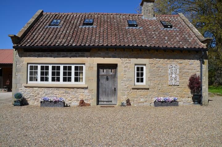 Luxury Old Stone Cottage, Beautifully Presented - Helmsley
