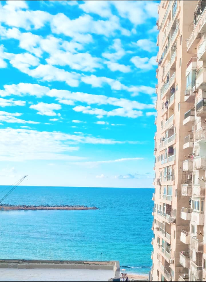 Direct View Of The Sea 
(Beside The Hilton(4 Bed - Alejandría