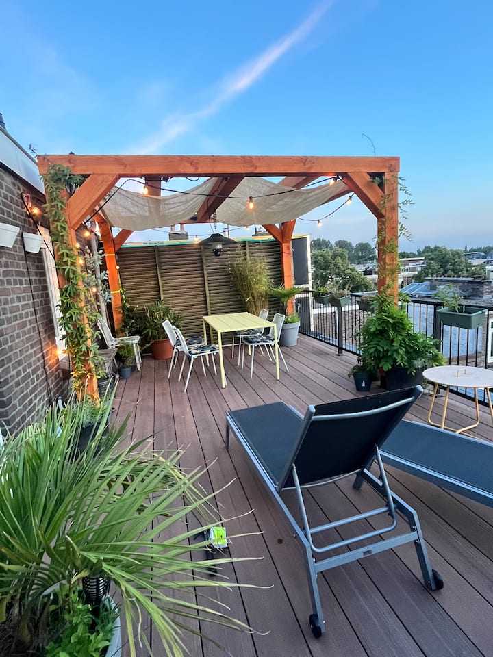 Colorful 120m2 Apartment W/ Roof Terrace And Cats - Rotterdam