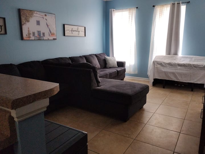Room: In An Apartment (3br), Private Bath-c (206) - Tallahassee, FL