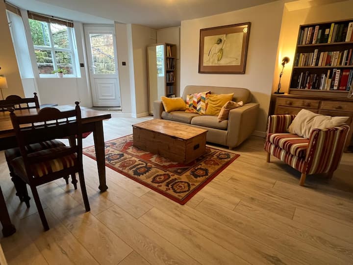 Quiet Flat In Rural Location Close To Leeds Centre - Leeds