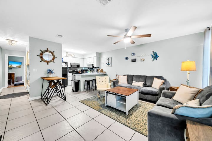 Beachside Oasis+steps To Beach & Pool+pickleball - Panama City Beach, FL