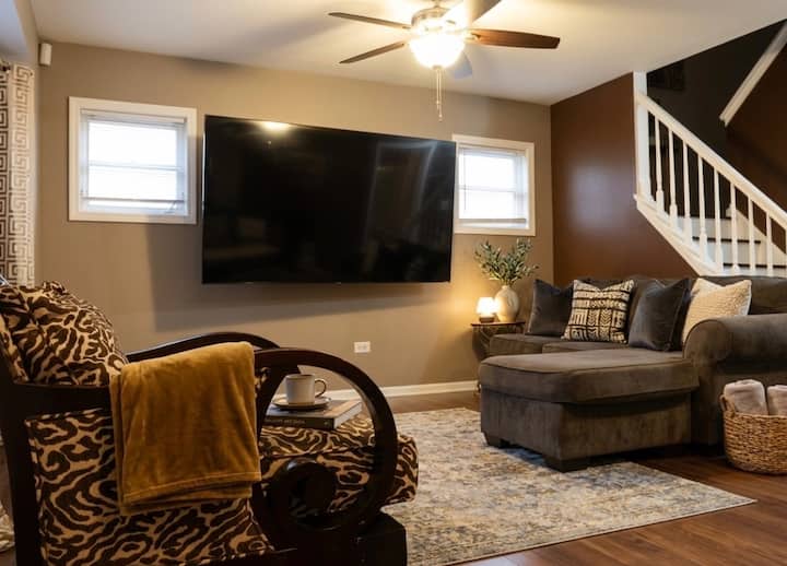 Stunning 4 Br Home * Near Many Chicago Landmarks - Chicago, IL