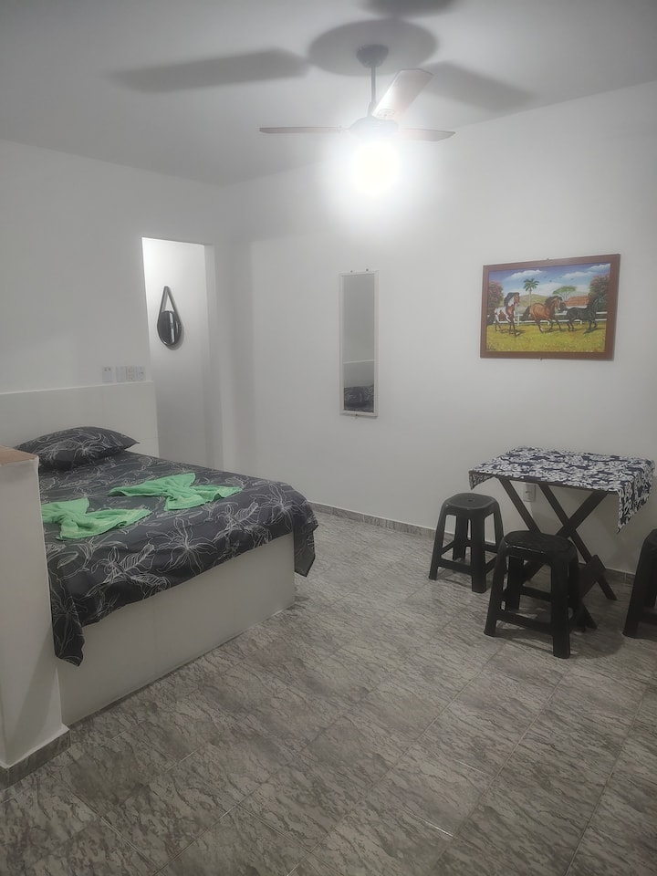 Kitnet Mobiliada 3min Do Centro. - Rio das Ostras