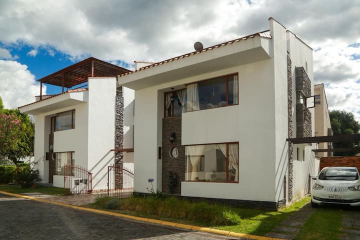 Cozy, Elegant Stay In The Hills Of Sangolquí - Sangolqui