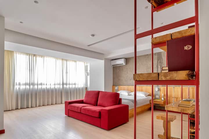 Cozy Little Red - Ouzbékistan