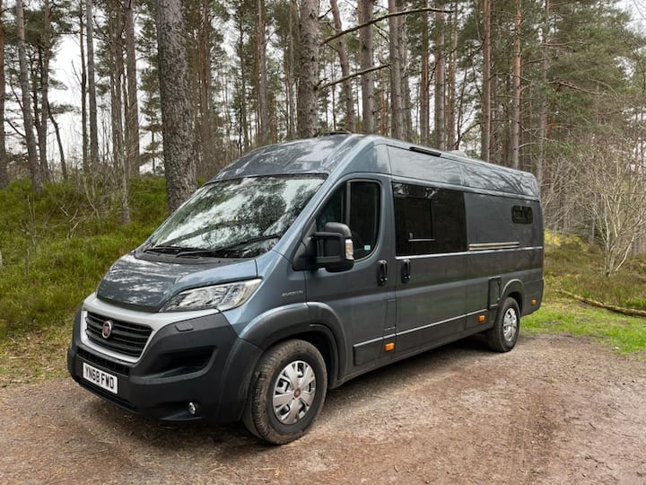 Perfect Campervan For 2 People Looking To Explore - Motherwell