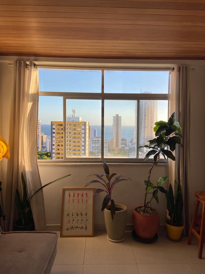 Apartamento Na Barra Com Vista Para O Mar - Barra