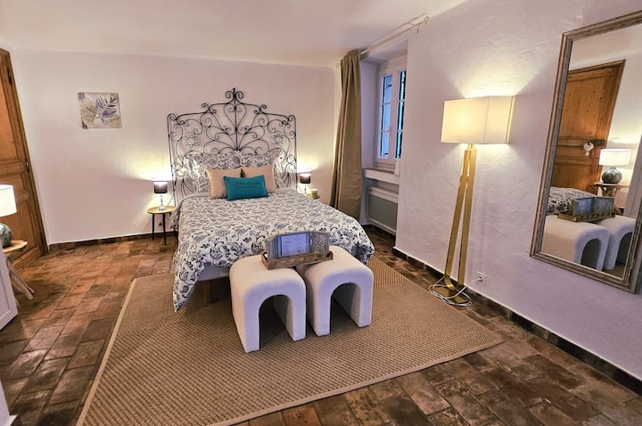 Chambre Indépendante Dans Vieux Village De Gassin - Ramatuelle