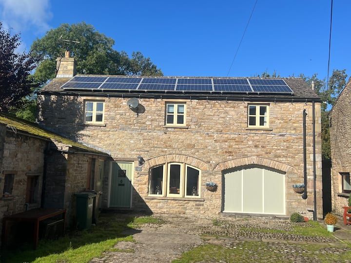 Cosy Cottage In Idyllic Village Of West Burton - Askrigg