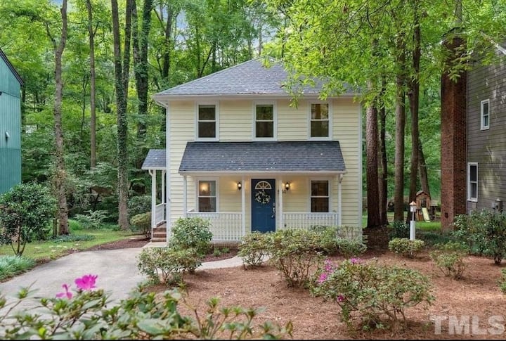 Serene Retreat On Greenway-3bdrm - 埃佩克斯