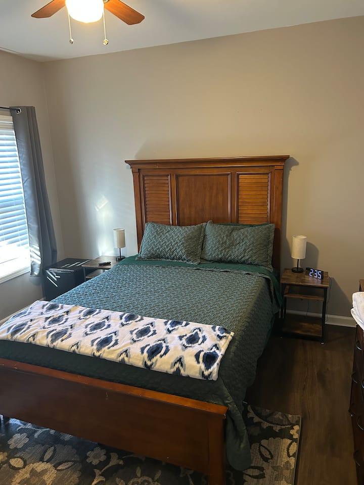 1-bedroom Haven With Private Bathroom And Entrance - Greenville, SC