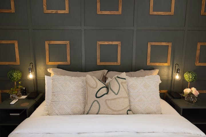 Welcome To Adderley House Melken Stal - Robertson