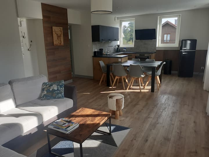 Grand Appart Centre-ville Calme, Piscine, Jardin - Gérardmer