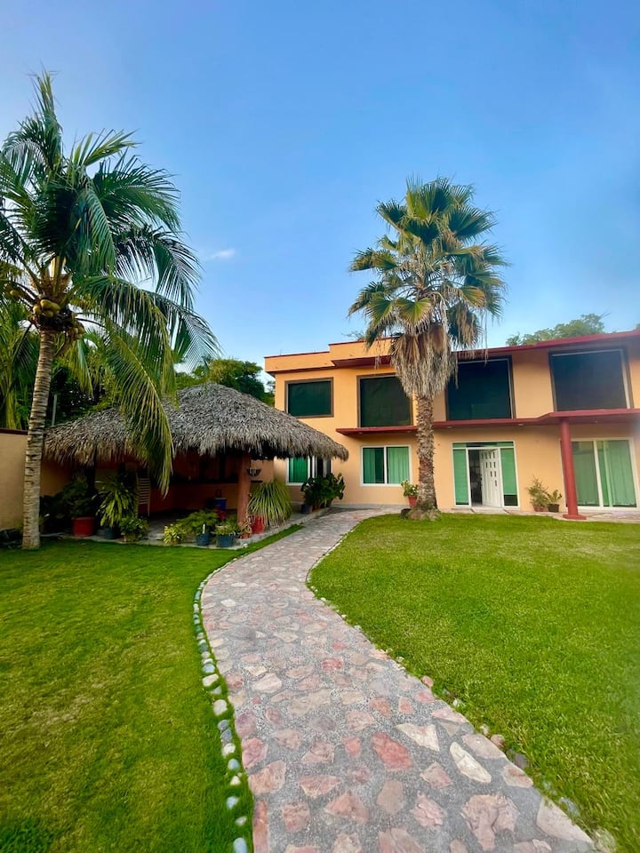 An Amazing Apartment For Families And Couples. - Zihuatanejo