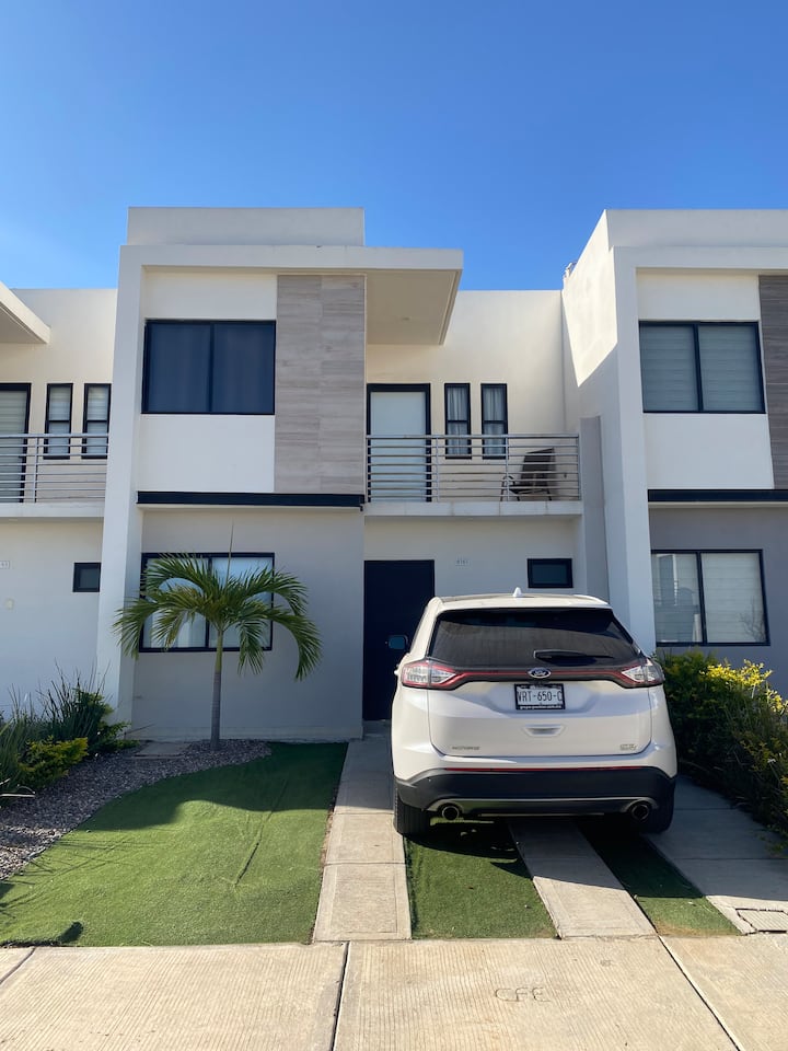 Casa En Coto Privado Con Alberca. - Mazatlán