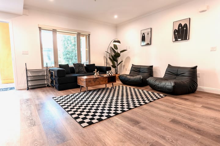 Stylish Pasadena Retreat | 2br 2.5ba|new - Pasadena, CA