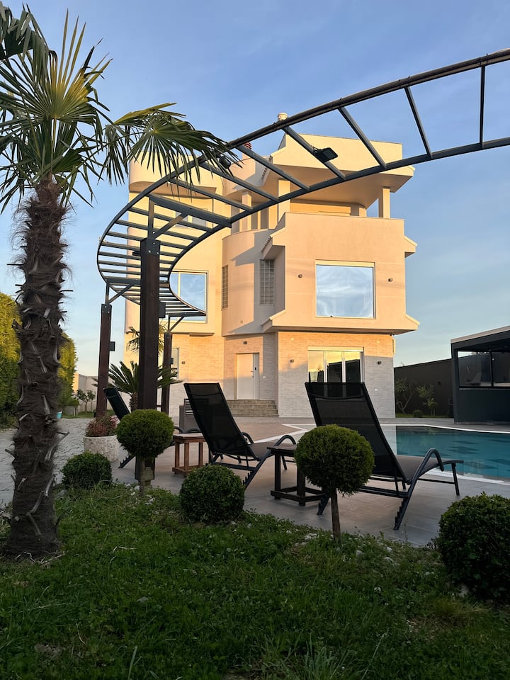 3a Villa - Albania